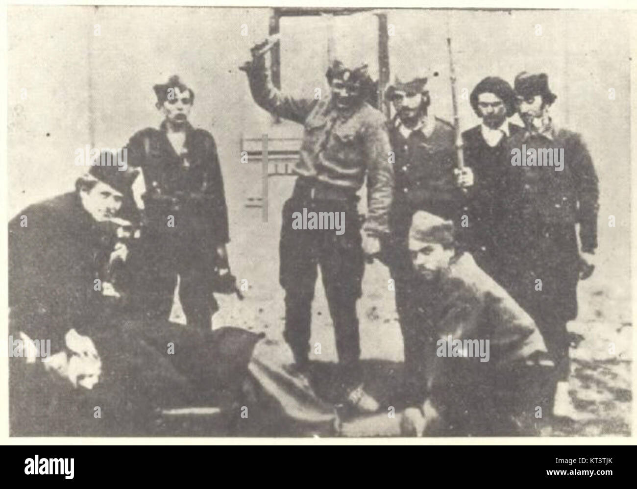 The term *Cetnici batinaju narod* refers to the Chetniks' actions ...