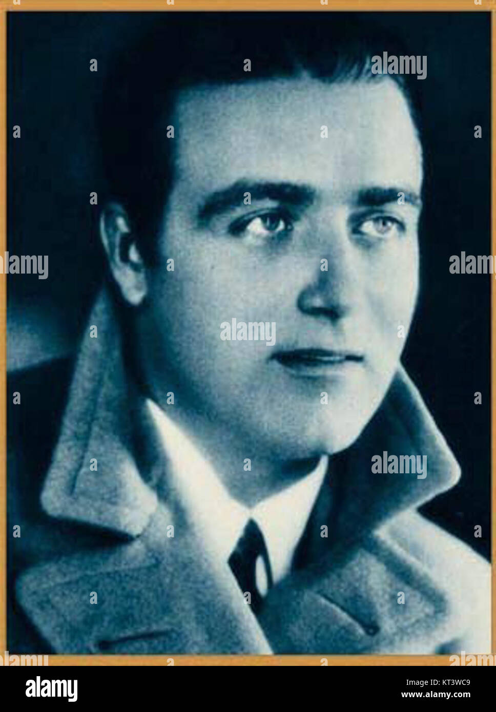 James Hall Actor 60 Photos - Moonagedaydream.film