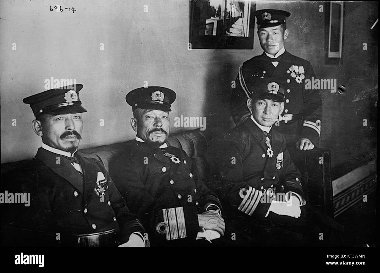 Japanese naval military officers hi-res stock photography and images ...