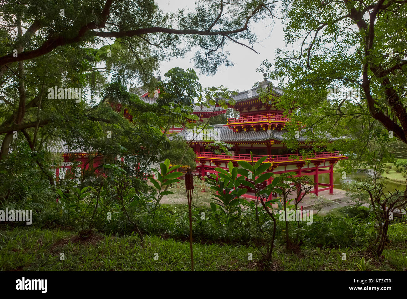 Byodo-In Buddhist Temple, Oahu, Hawaii, a non-denominational temple ...