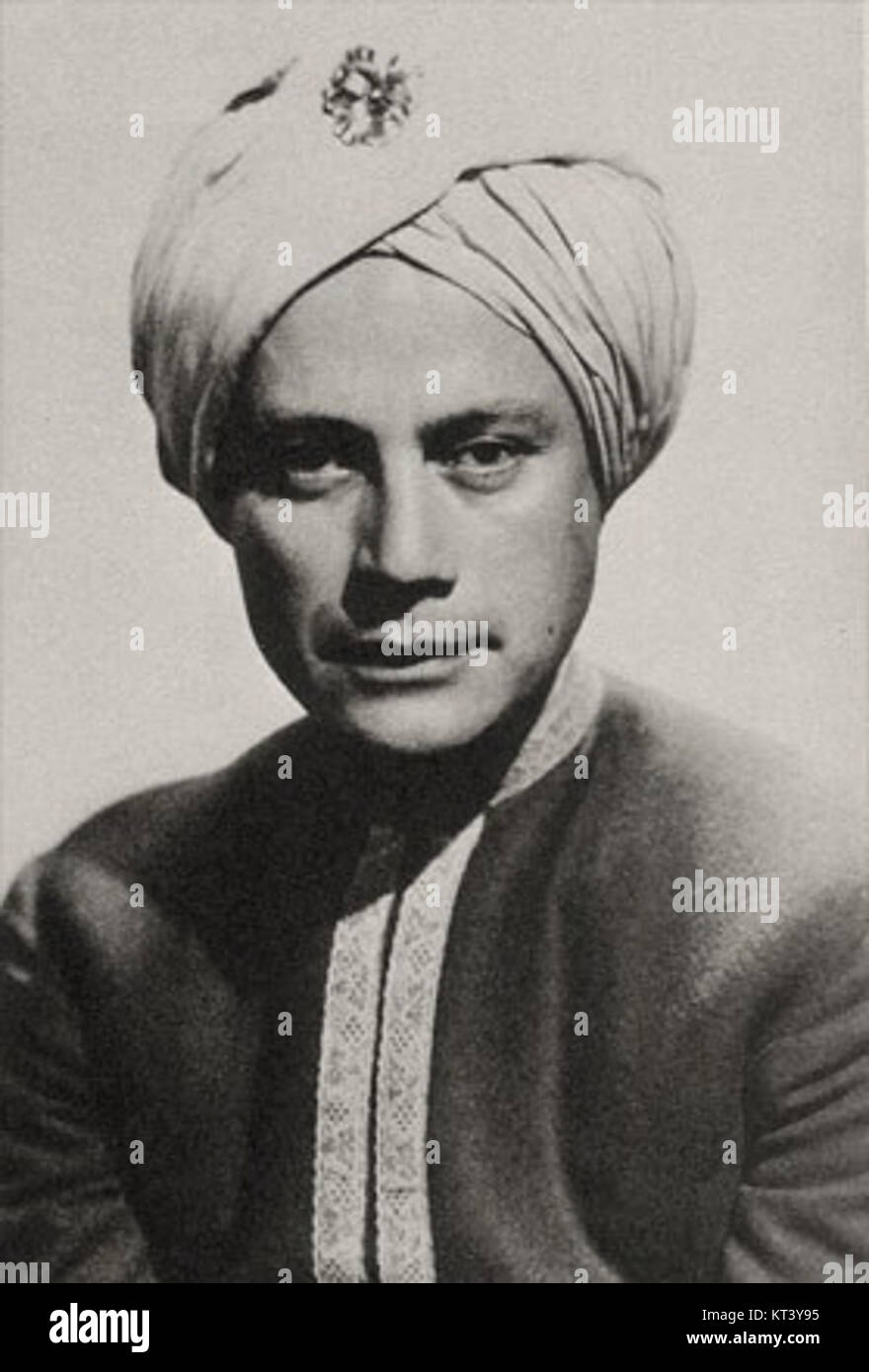 John Davidson appeared in the 1940s serial 'Adventures of Captain ...