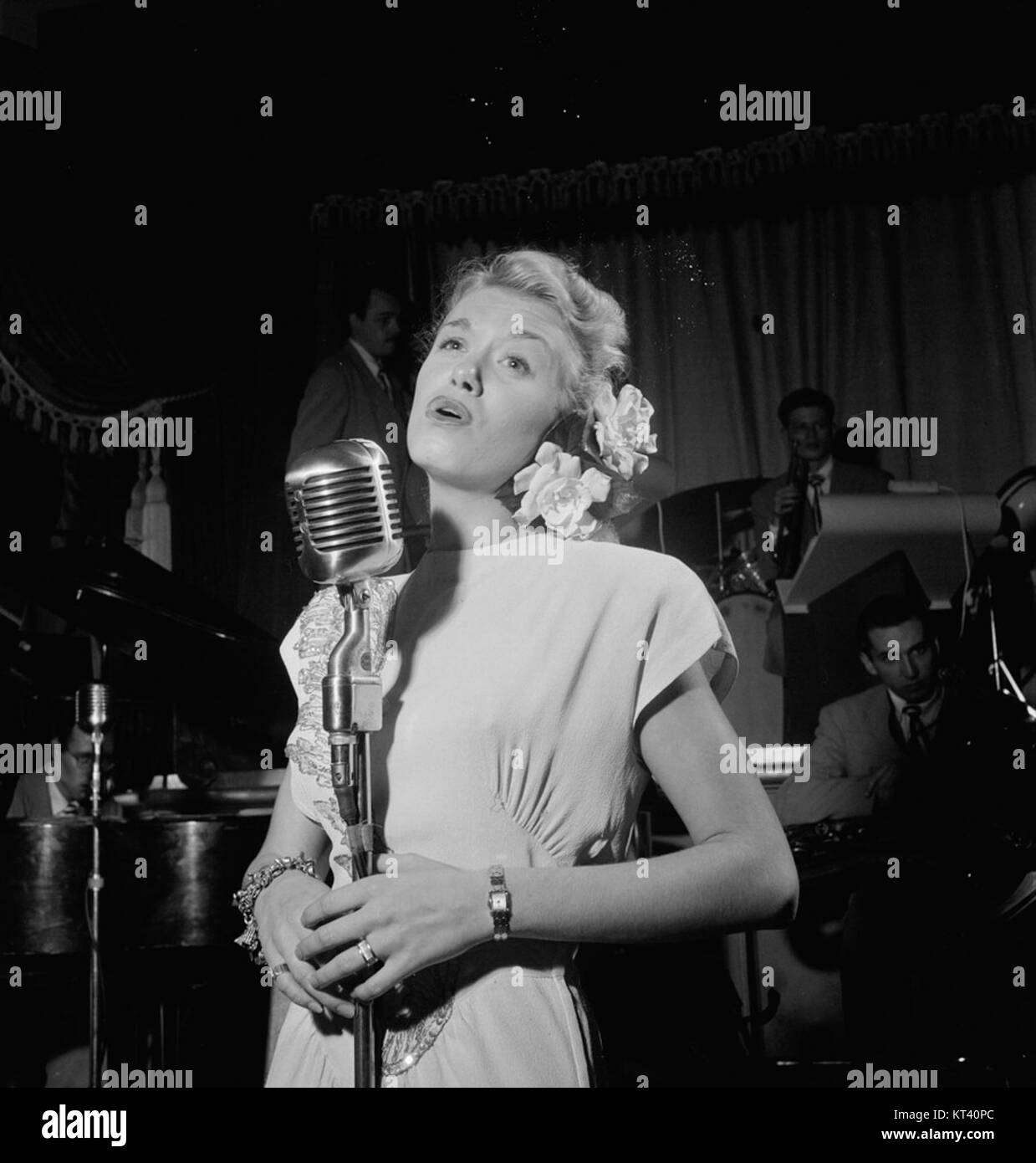 This 1947 photograph by William Gottlieb features jazz singer June ...