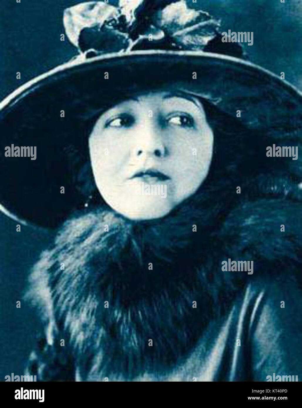 June Elvidge was an actress featured in the 'Stars of the Photoplay ...