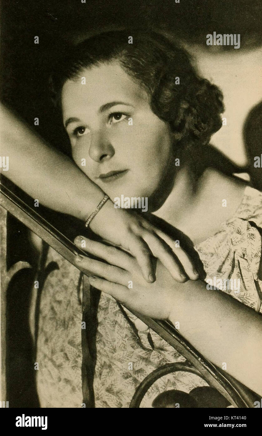 Kate smith radio hi-res stock photography and images - Alamy