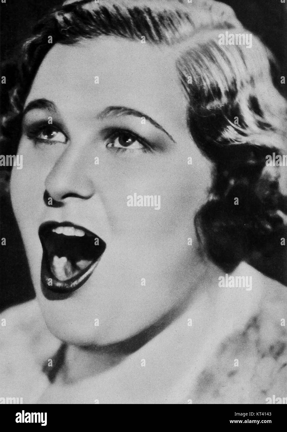 Kate smith radio hi-res stock photography and images - Alamy