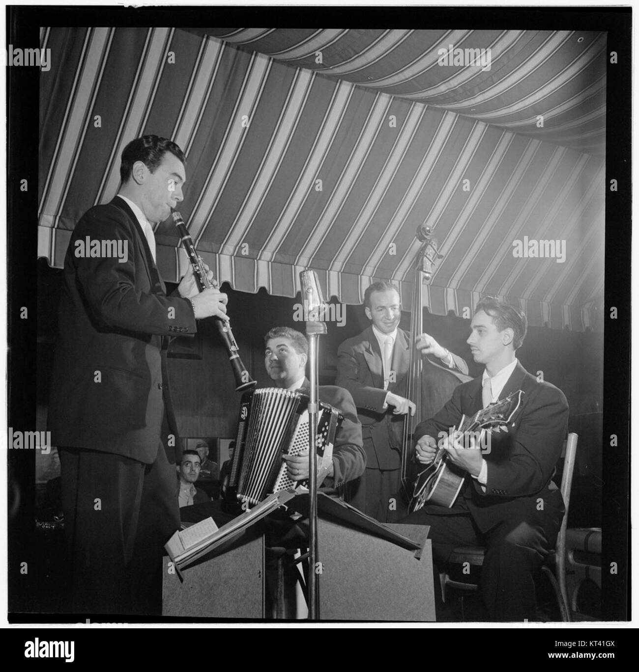 This 1947 portrait captures jazz musicians Abe Most, Pete Ponti, Sid ...