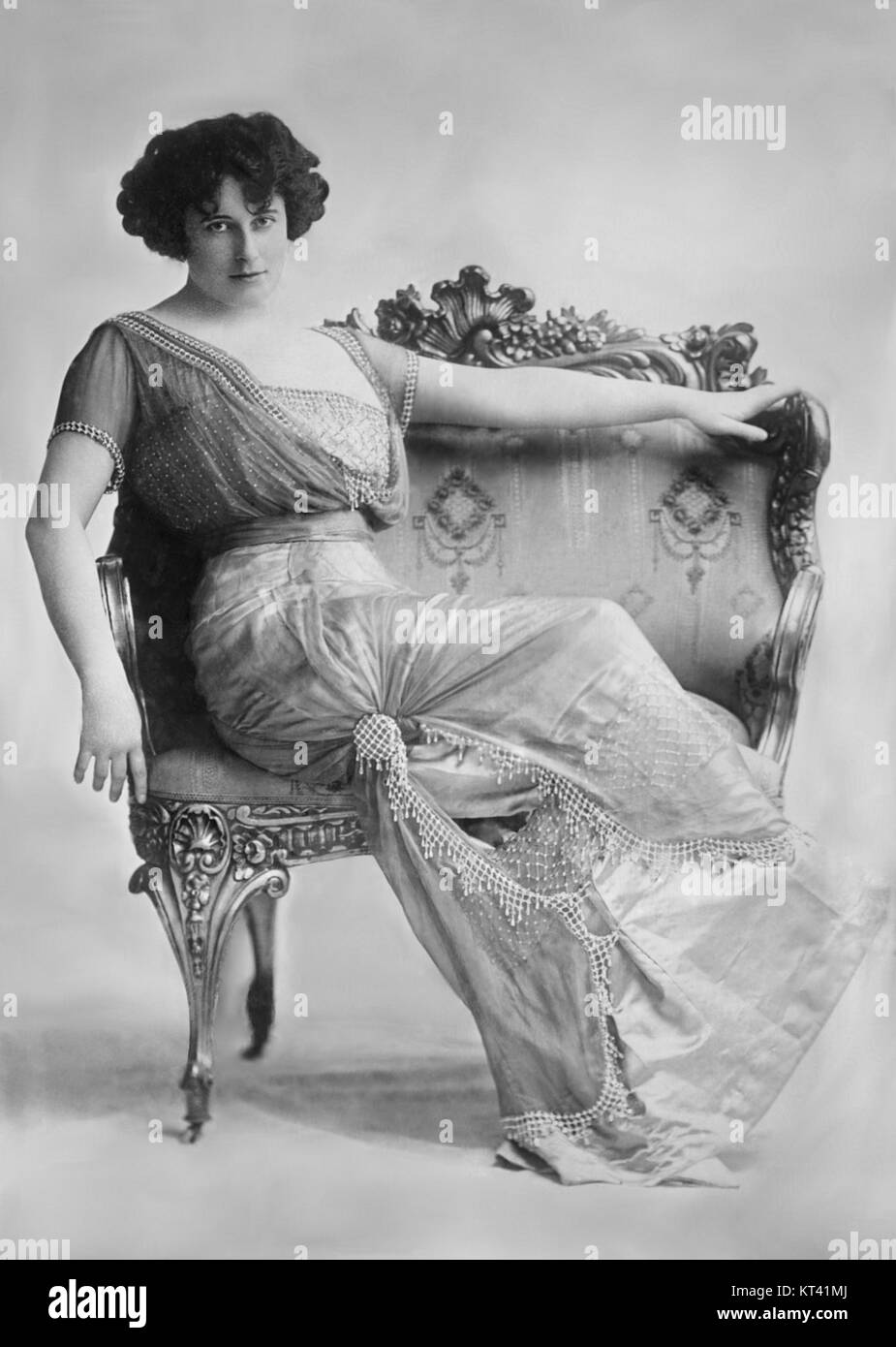 Kitty Gordon, an early 20th-century actress, is known for her roles in ...