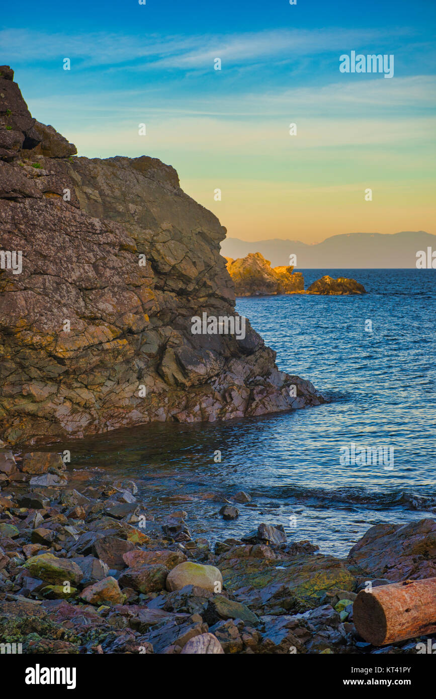 Detail of rock formation and the ocean overlooking the Strait of ...
