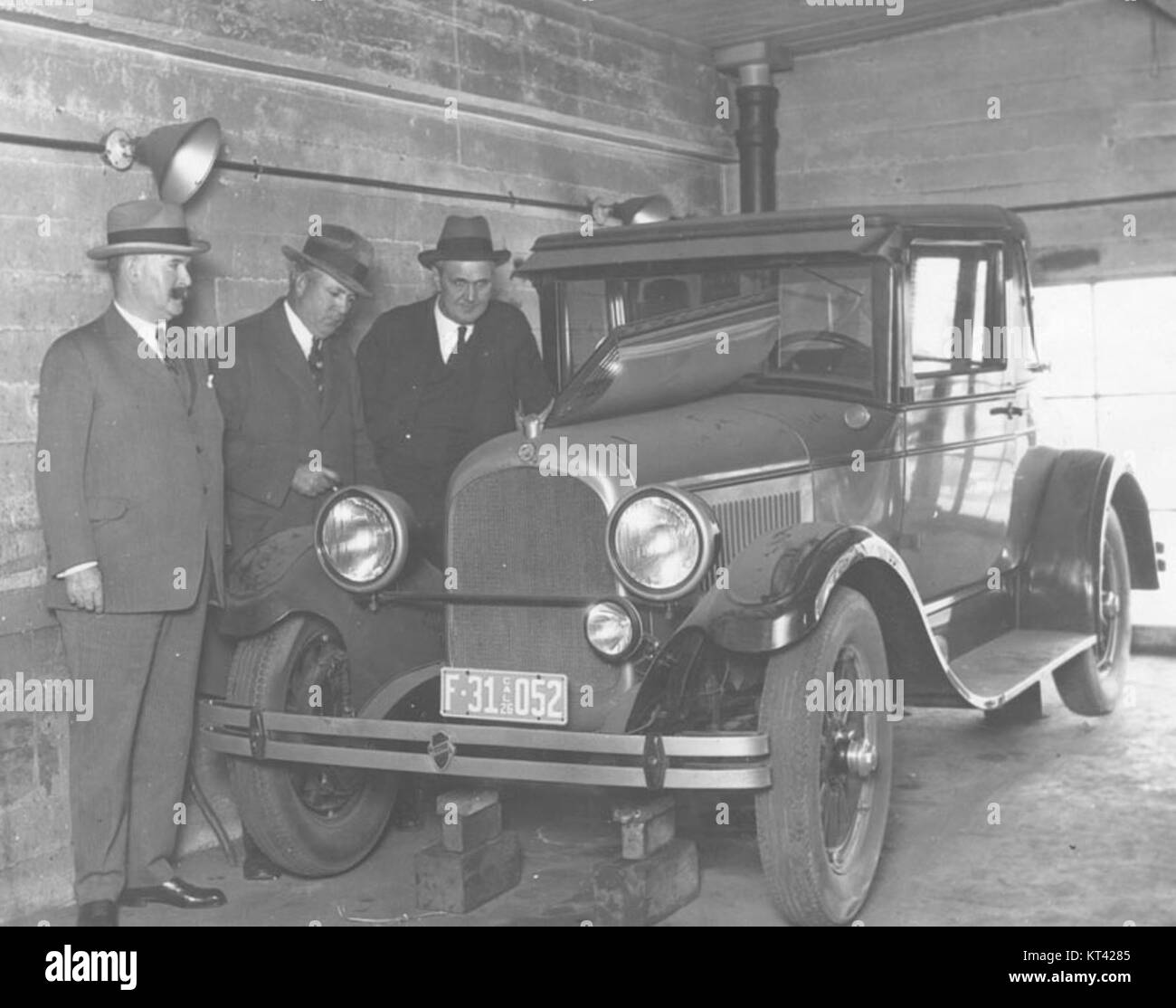 LAPLKenneth G Ormiston Blue Chrysler Sedan references a vehicle model ...