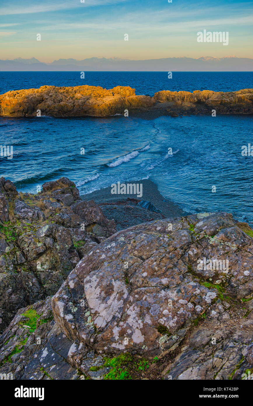 Detail of rock formation and the ocean overlooking the Strait of ...