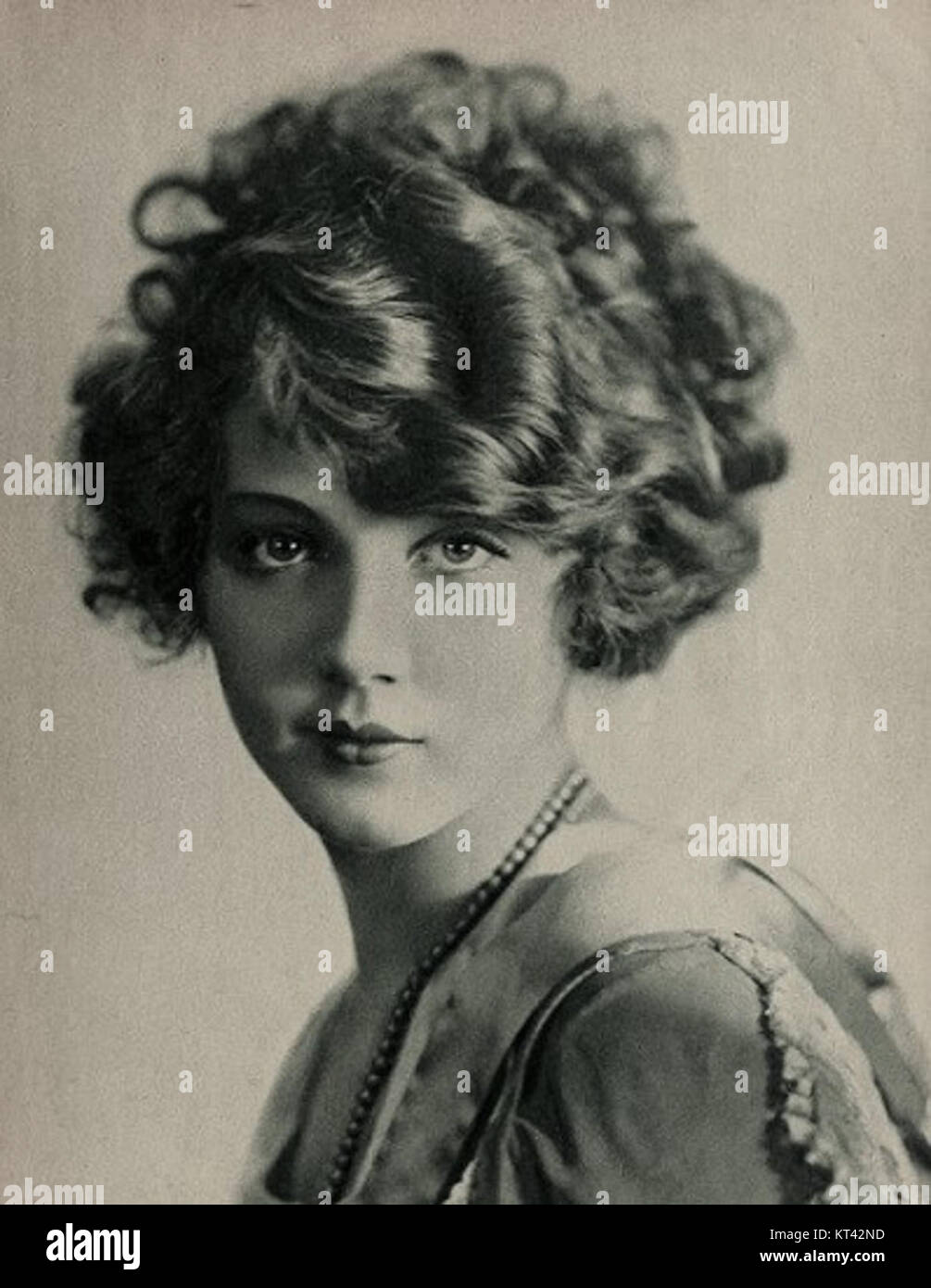 Leila hyams hi-res stock photography and images - Alamy