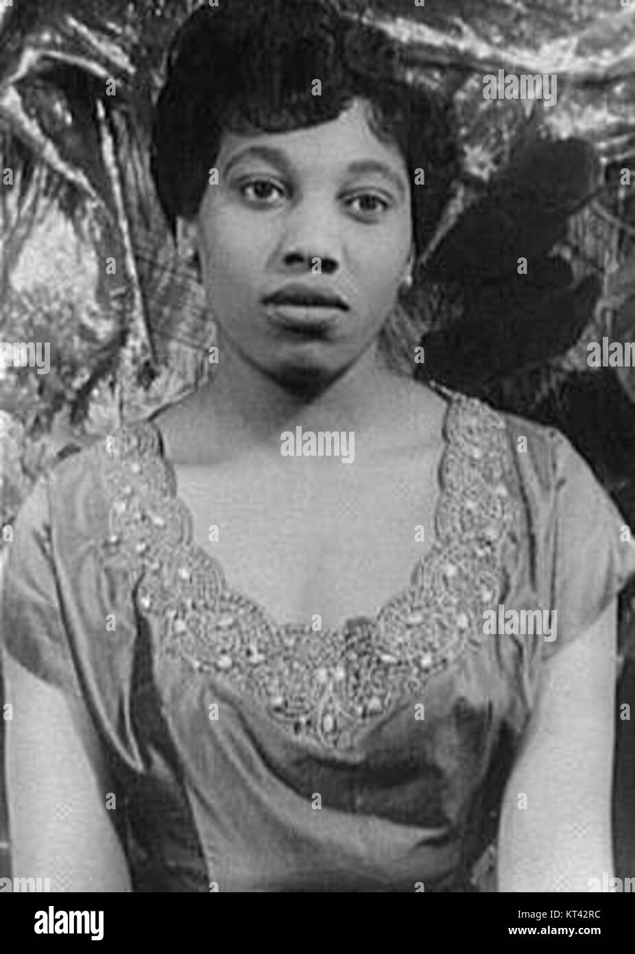 Leontyne Price is a celebrated American soprano, known for her operatic ...