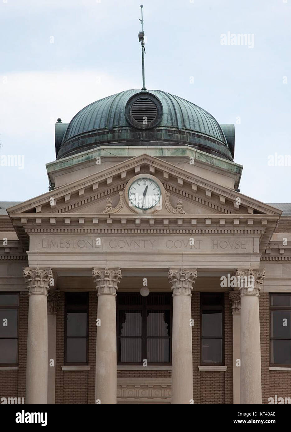 Limestone courthouse hi-res stock photography and images - Alamy