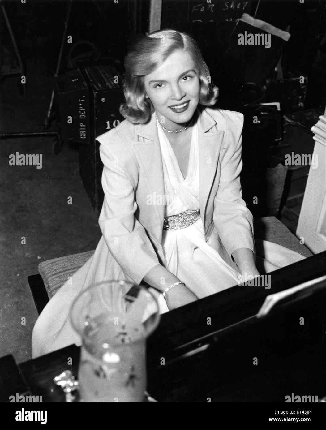 Lizabeth Scott in Stolen Face (1952 Stock Photo - Alamy