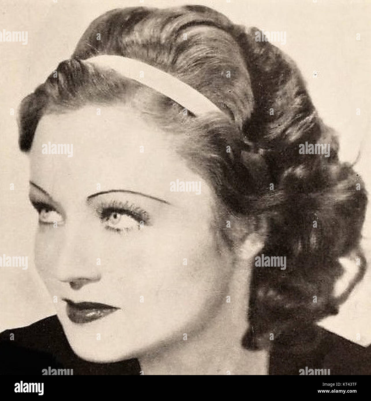 Lona Andre was featured in *Photoplay* 234, a prominent magazine of the ...