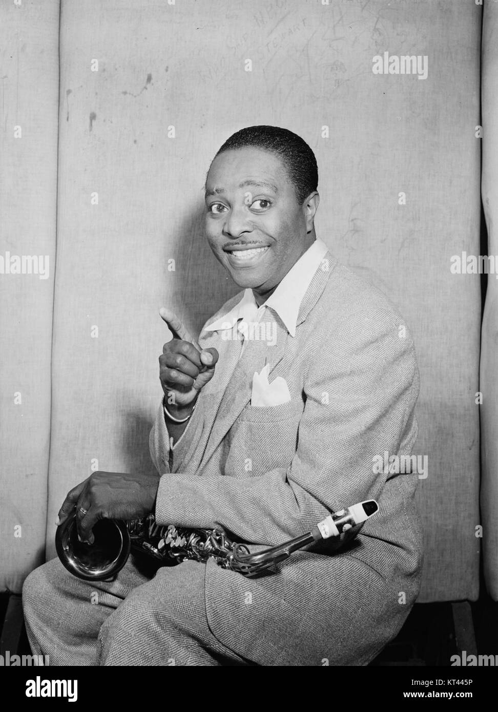 This iconic photograph by William P. Gottlieb captures jazz legend ...