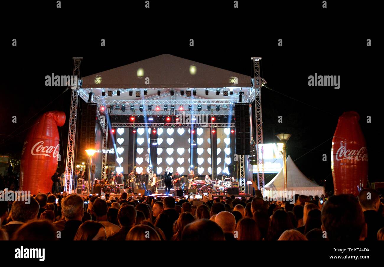 at a concert Stock Photo - Alamy
