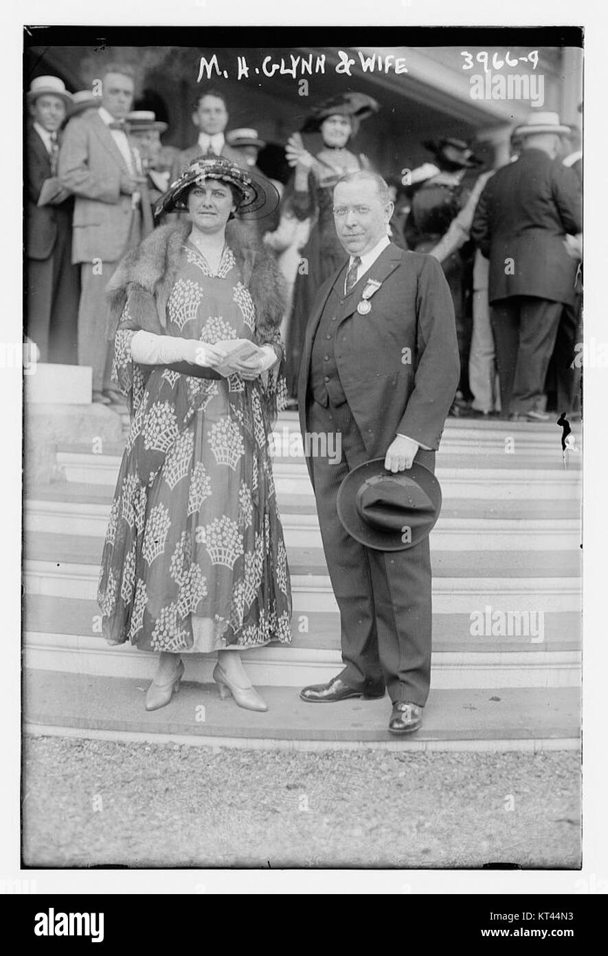 Glynn wife hi-res stock photography and images - Alamy