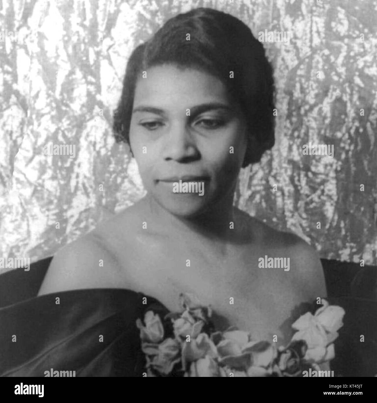 Photograph of singer marian anderson hi-res stock photography and ...