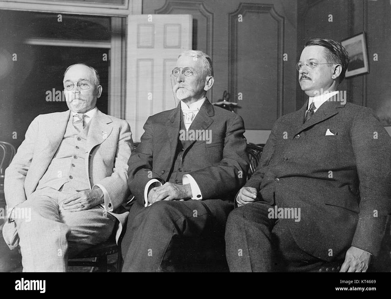 William knapp hi-res stock photography and images - Alamy