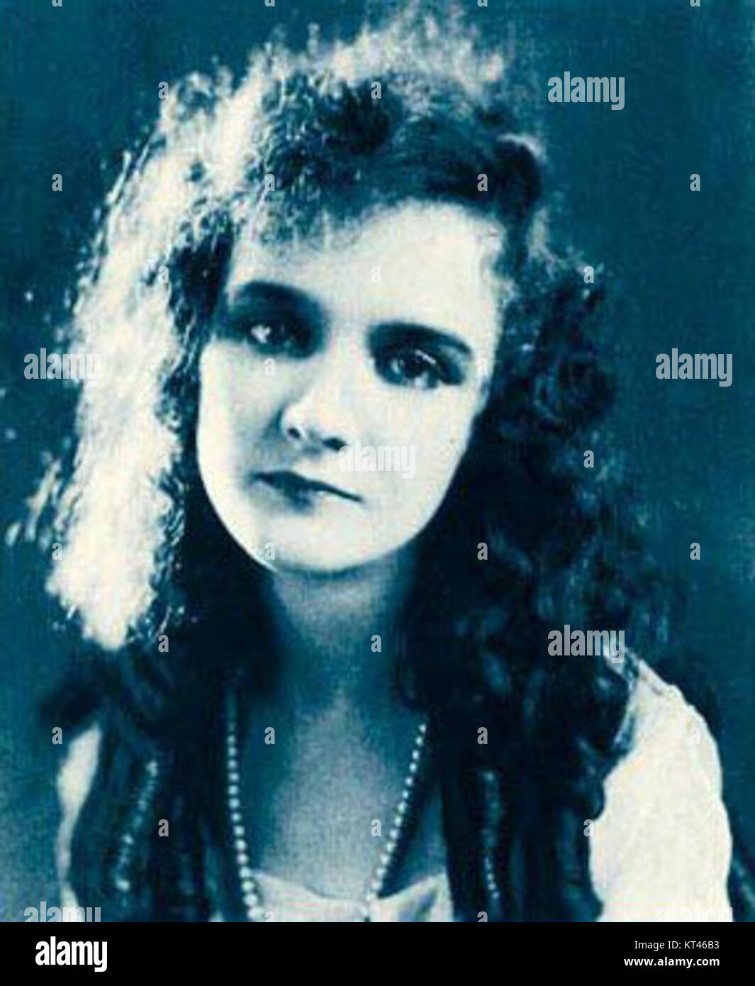 Mary philbin hi-res stock photography and images - Alamy