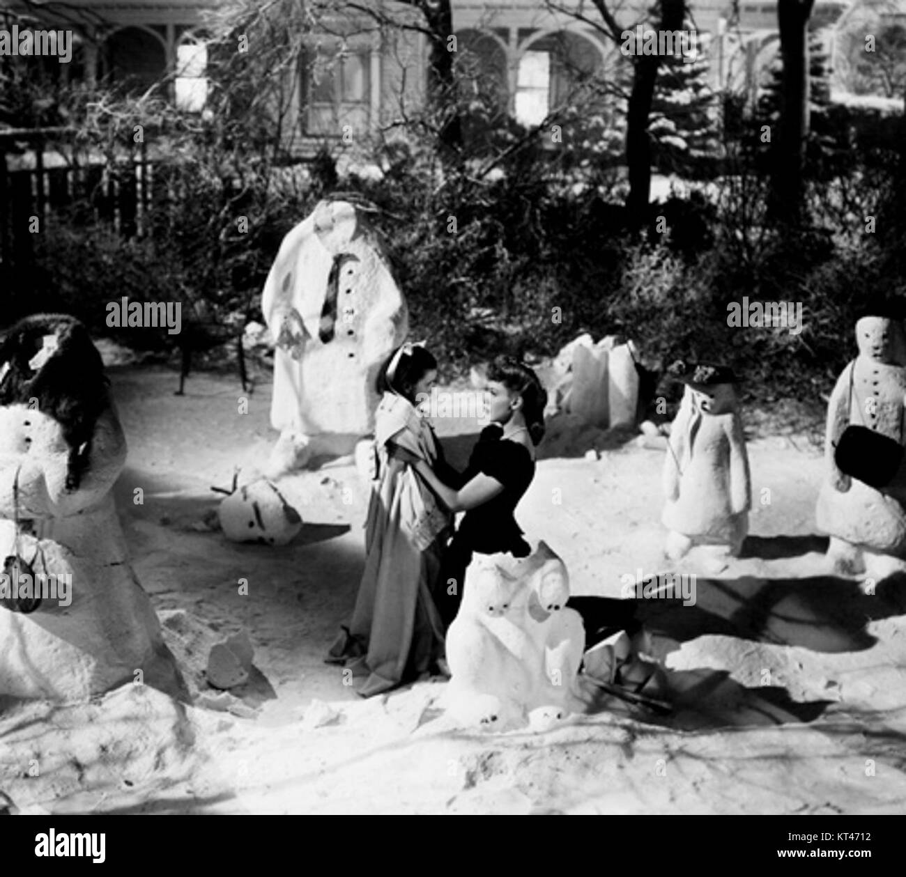 A promotional image for the 1944 film 'Meet Me in St. Louis ...