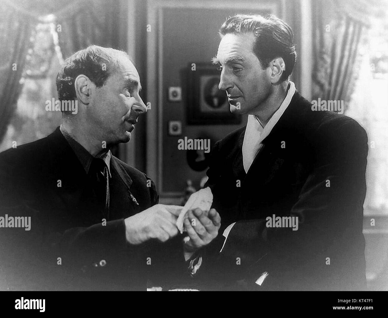 Basil Rathbone Black and White Stock Photos & Images - Alamy