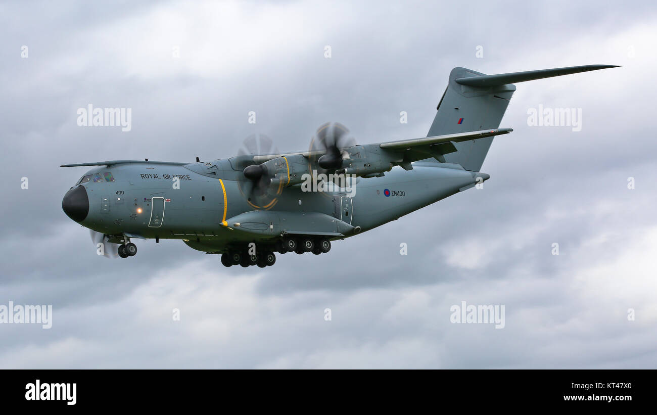 Airbus a400m cockpit hi-res stock photography and images - Alamy