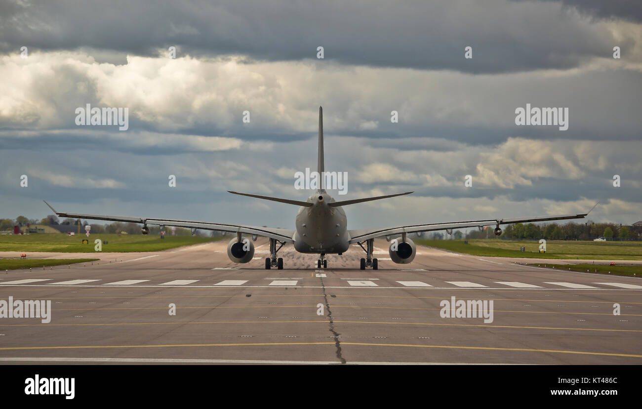 Raf voyager hi-res stock photography and images - Alamy