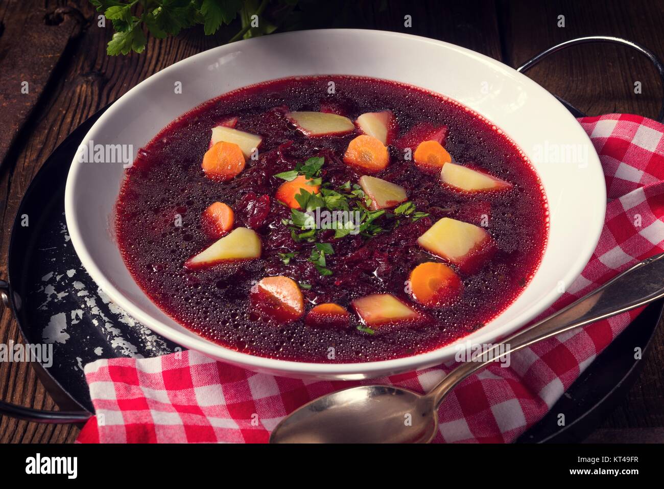 Rote borschtsch hi-res stock photography and images - Alamy