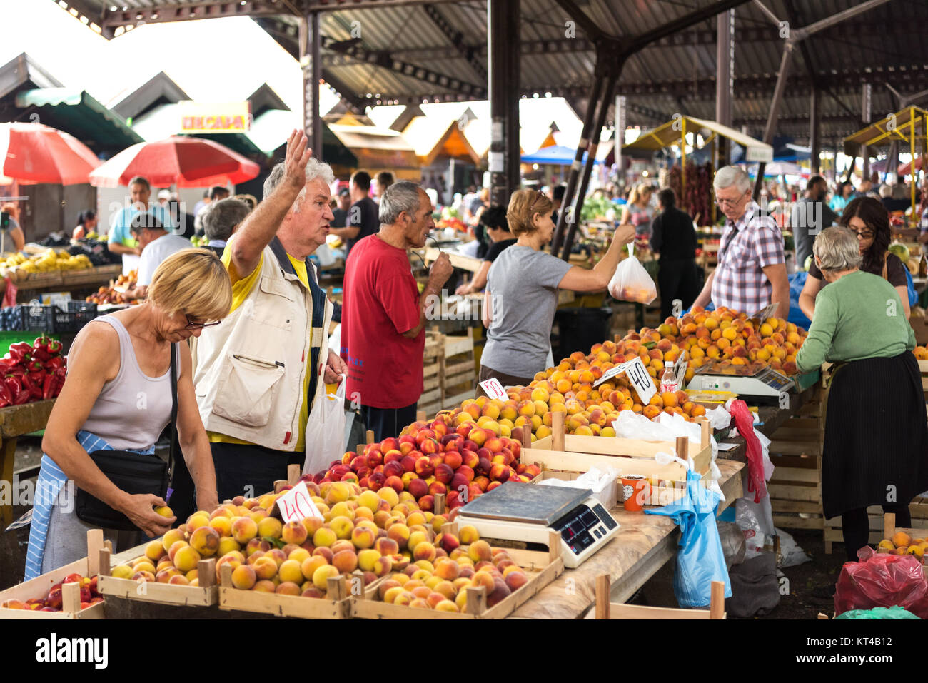 Fruits veggies grocery store hi-res stock photography and images - Alamy