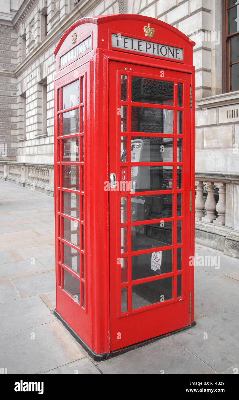 London telephone box Stock Photo - Alamy