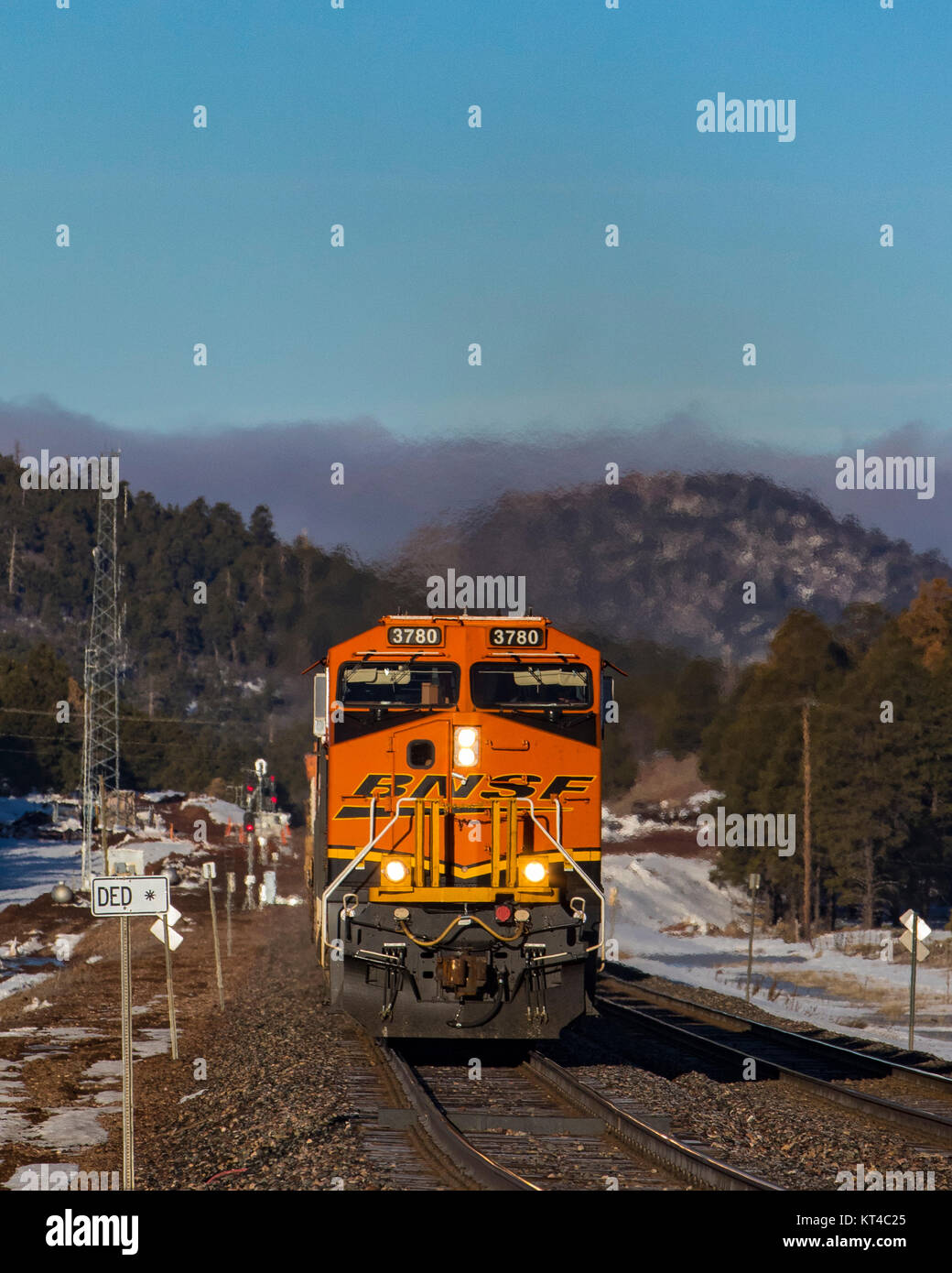 Burlington Northern Santa Fe (BNSF) container train Stock Photo - Alamy