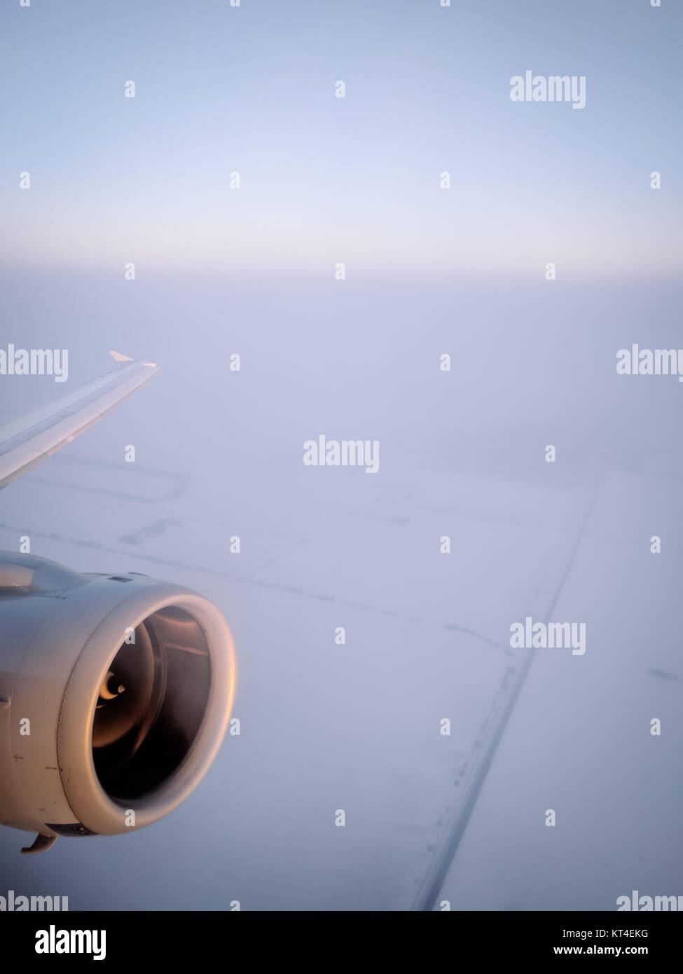 Plane engine, in flight Stock Photo - Alamy