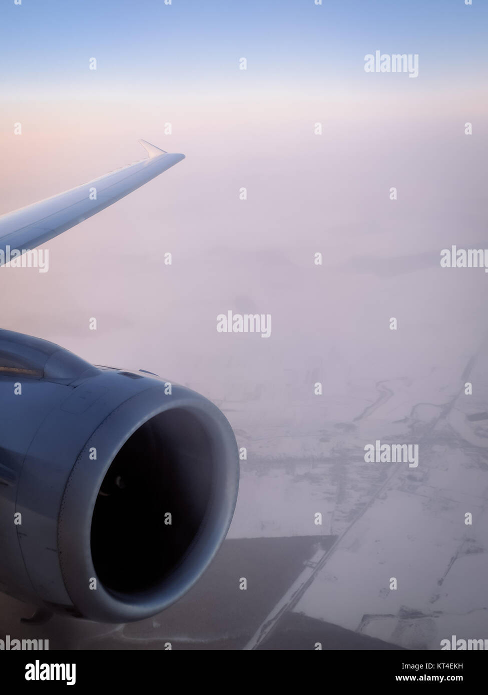 Plane engine, in flight Stock Photo - Alamy