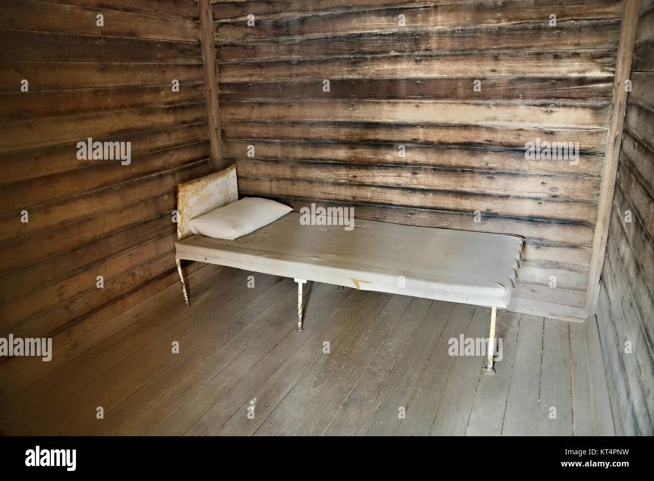 Old prison cell hi-res stock photography and images - Alamy