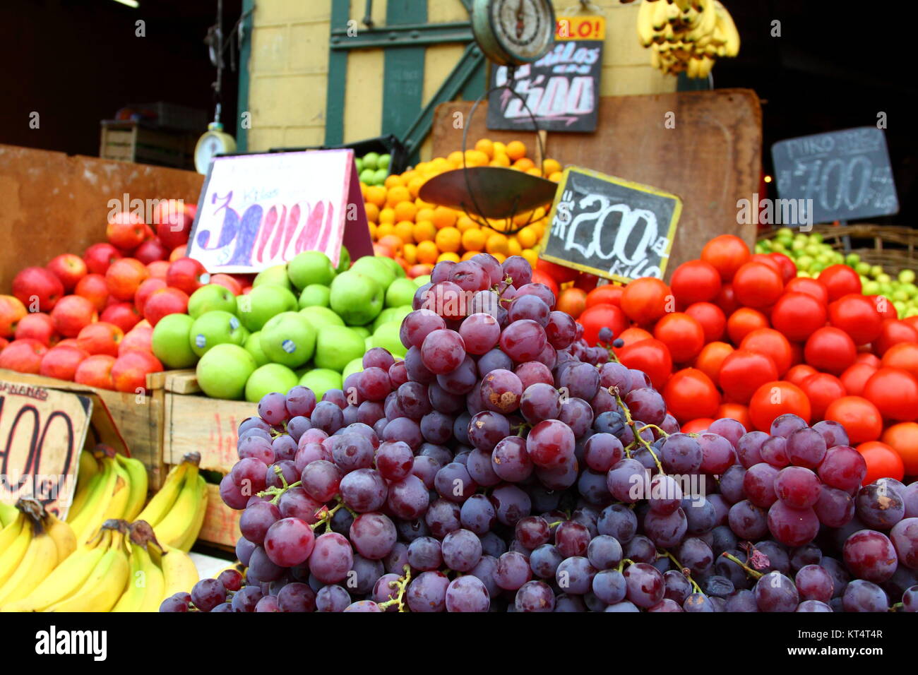Fresh fruits and vegetables at the local market Stock Photo - Alamy