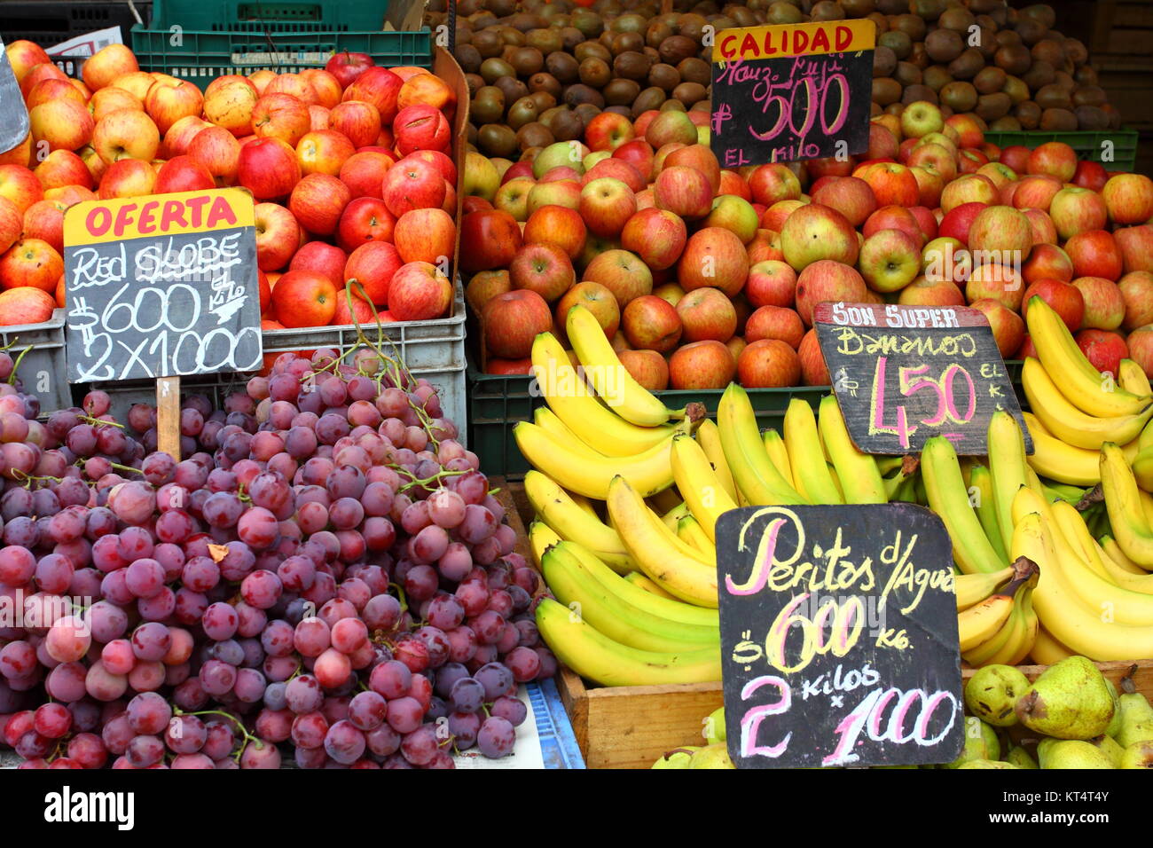 Fresh fruits and vegetables at the local market Stock Photo - Alamy