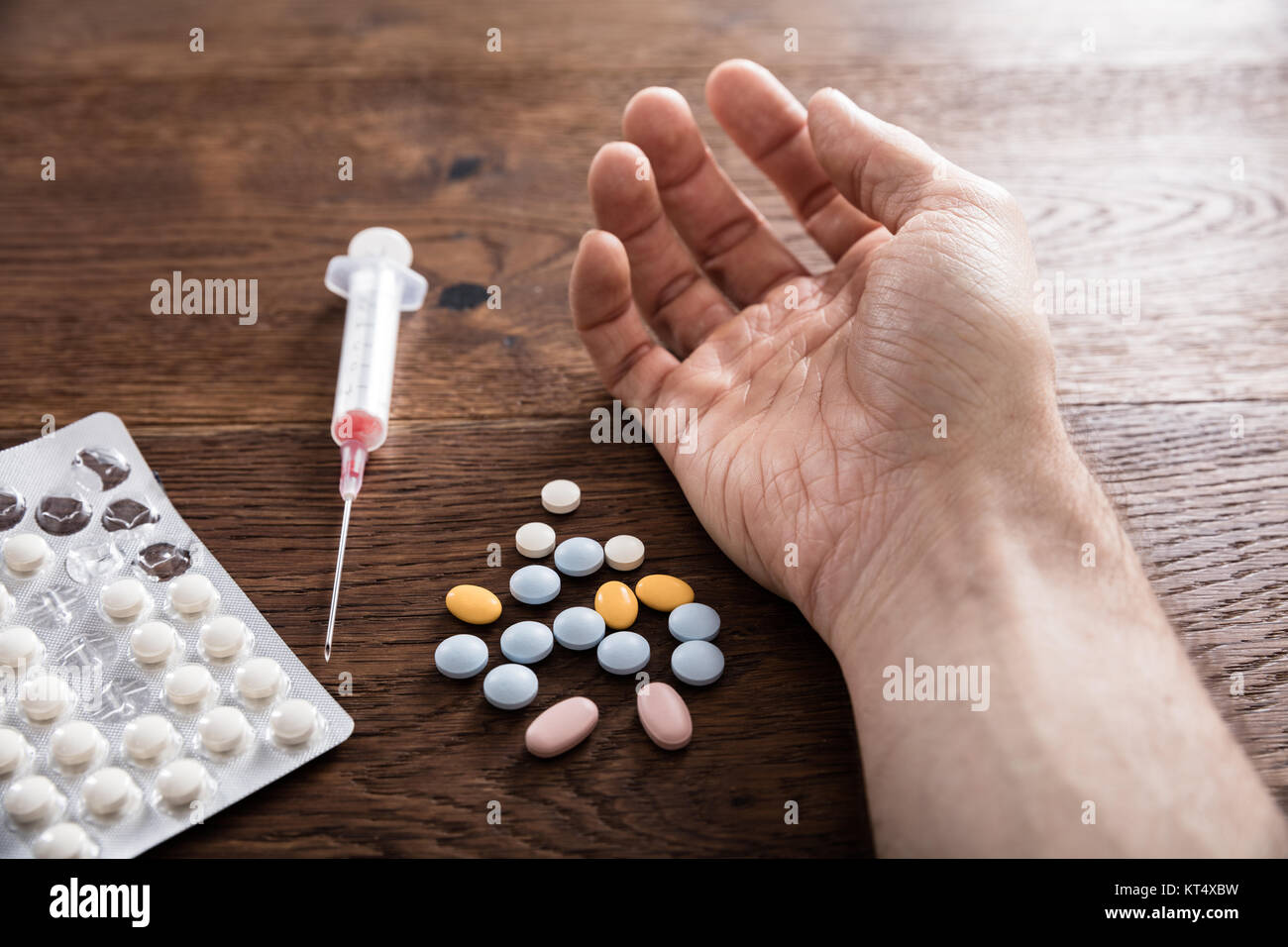 Ecstasy pills hand hi-res stock photography and images - Alamy