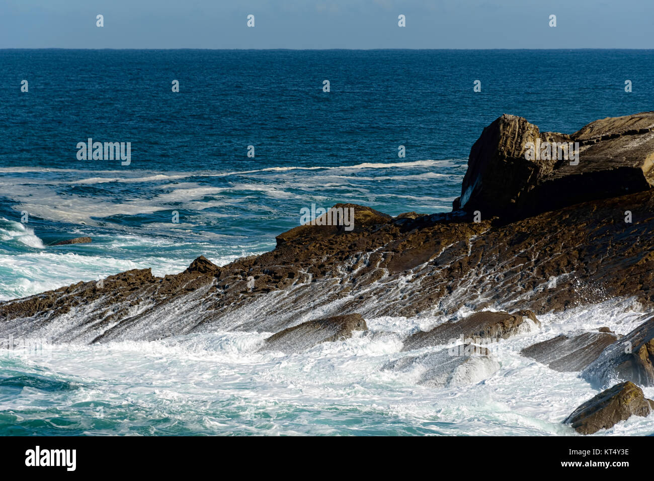 Forming waves hi-res stock photography and images - Alamy