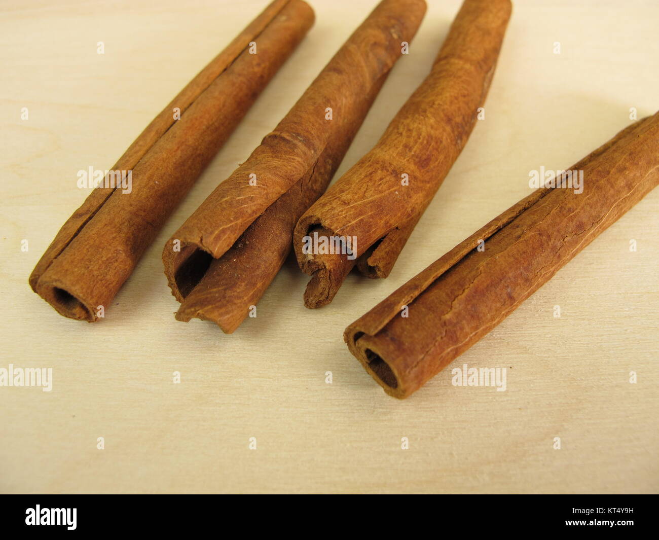 dried cinnamon sticks from cassia cinnamon Stock Photo - Alamy