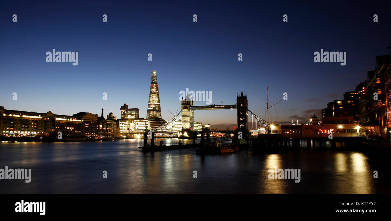 Tower Bridge at dusk Stock Photo - Alamy
