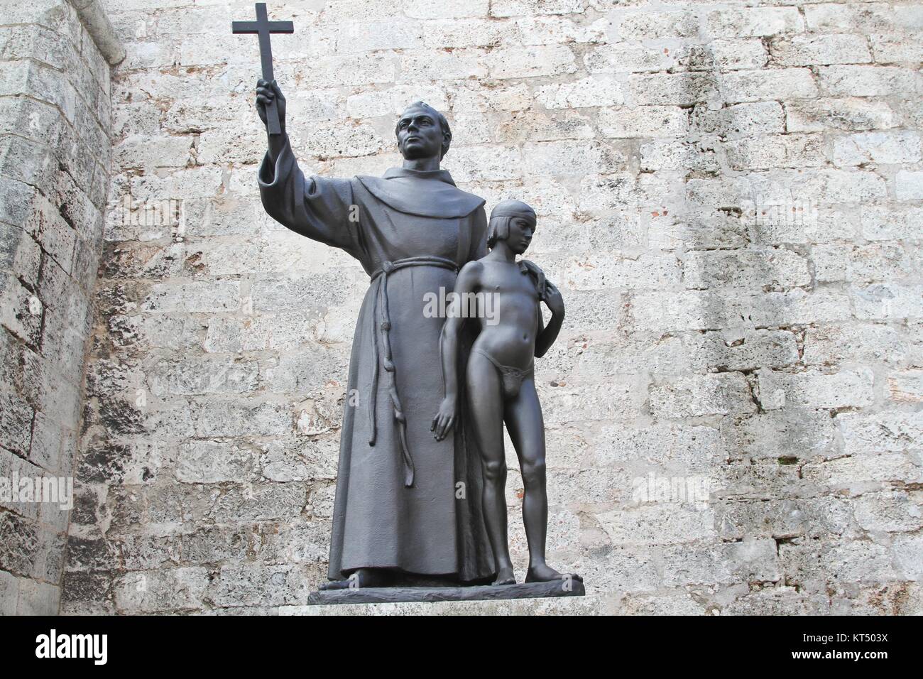 Bronze statue in Havana, Cuba Stock Photo - Alamy