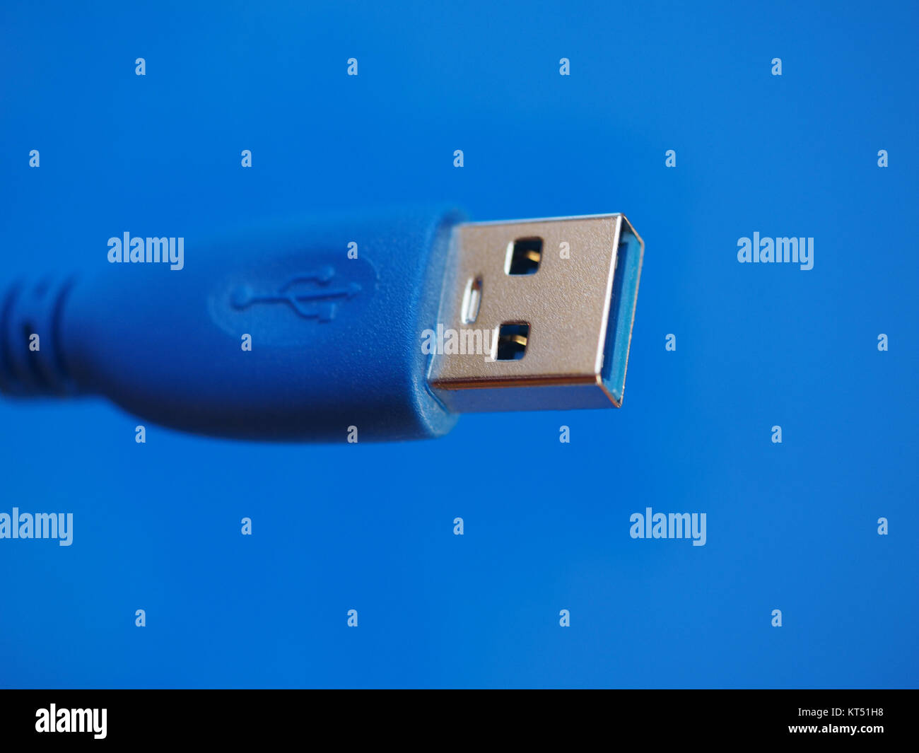 Current conduction blue hi-res stock photography and images - Alamy