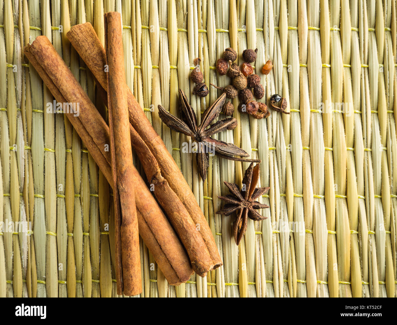 Picture of cinnamon powder hi-res stock photography and images - Alamy