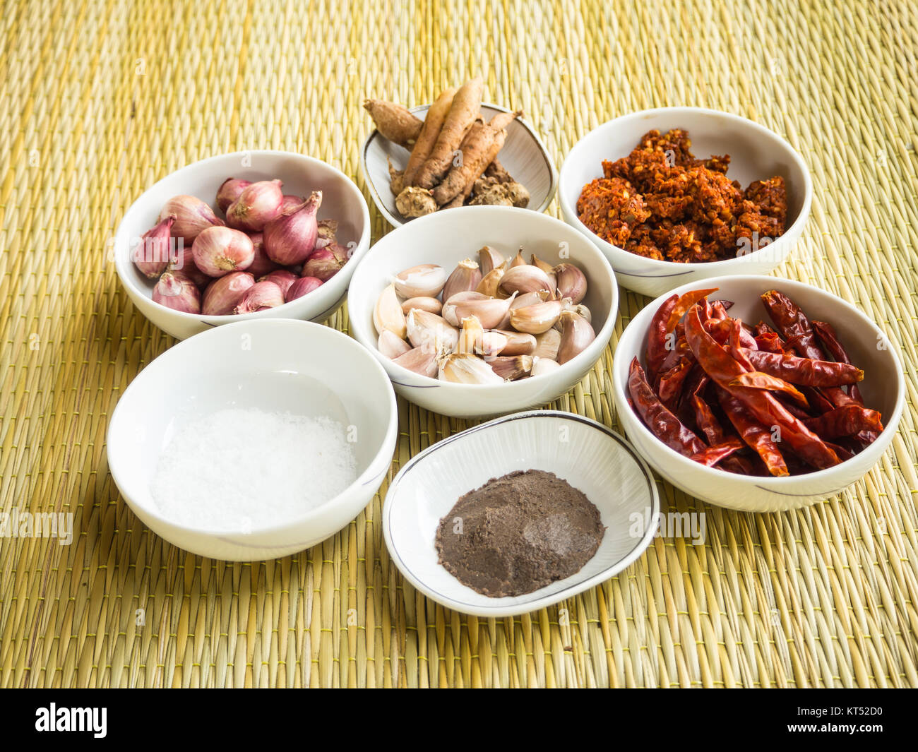Curry Raw Material Stock Photo - Alamy