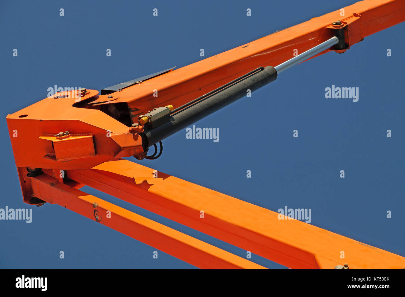 Coupling element tubes in the hydraulic system of the tractor Hydraulic ...