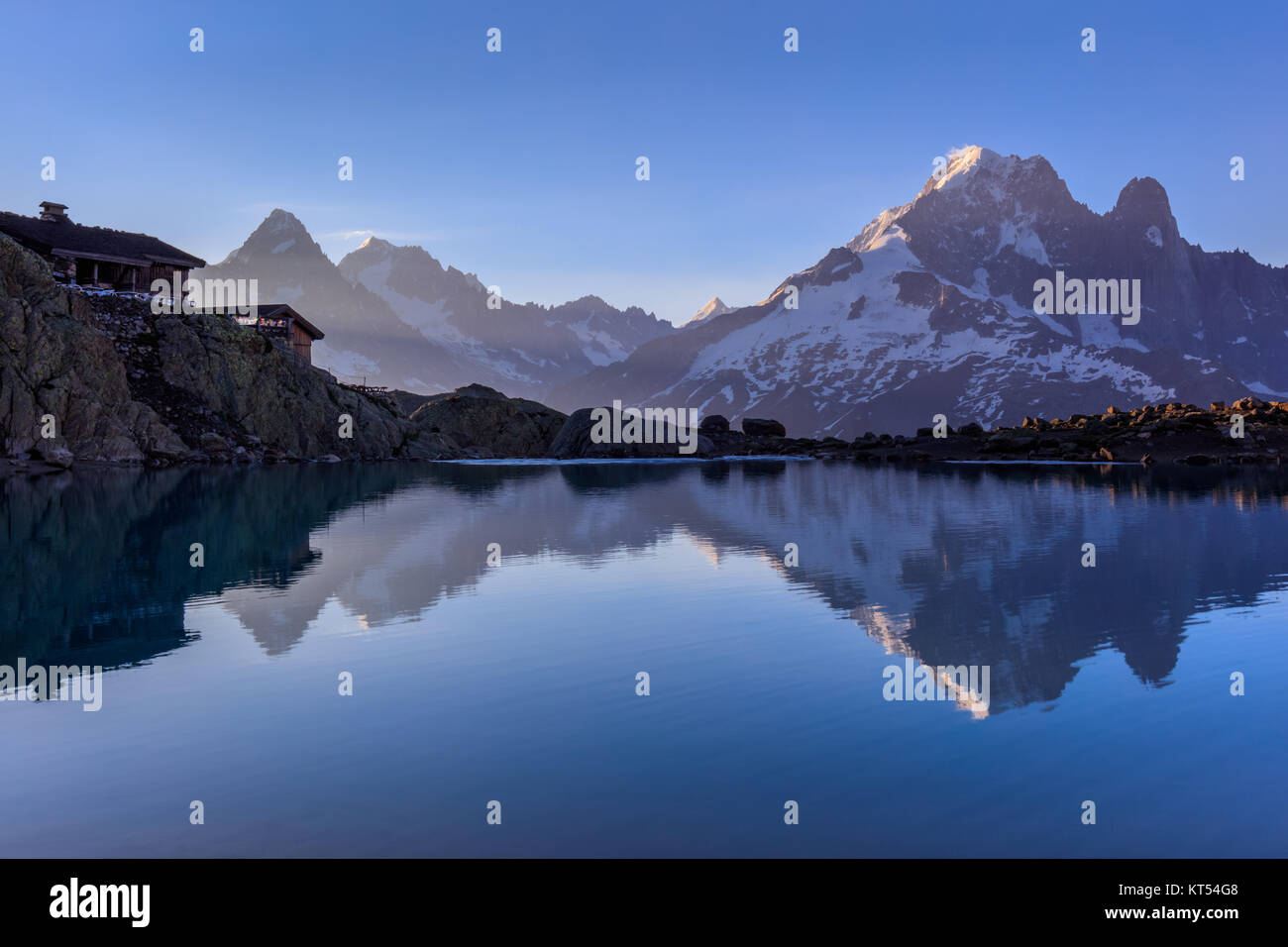 Chamonix mountain refuge lac hi-res stock photography and images - Alamy