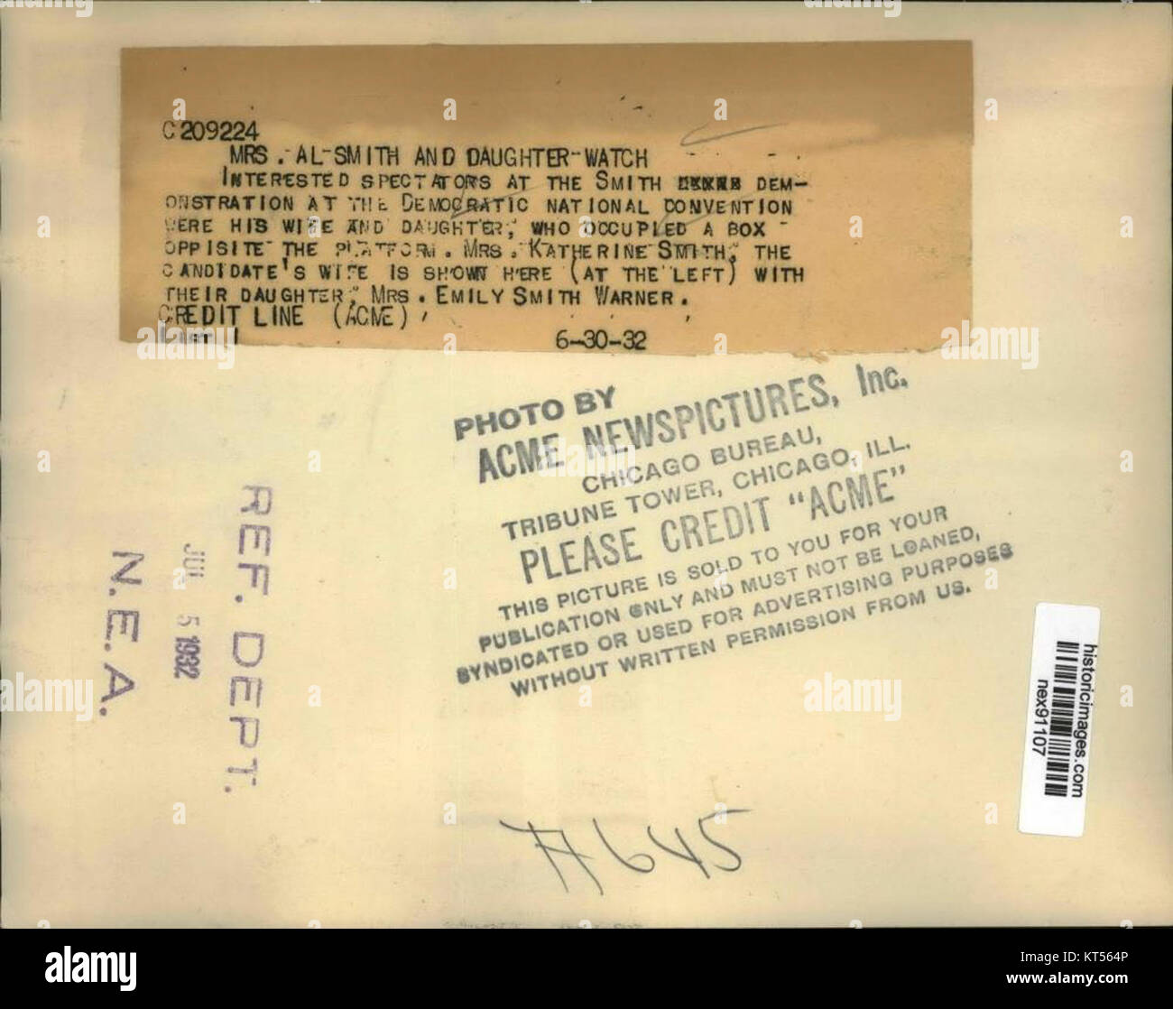 Mrs. Al Smith and her daughter are pictured at the 1932 Democratic ...