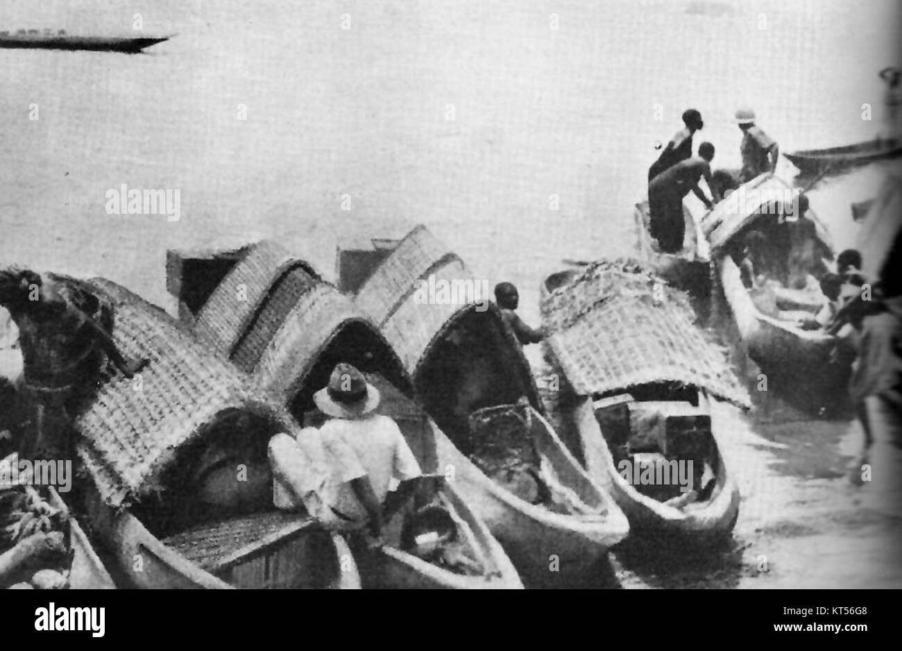 Congo tribe Black and White Stock Photos & Images - Alamy